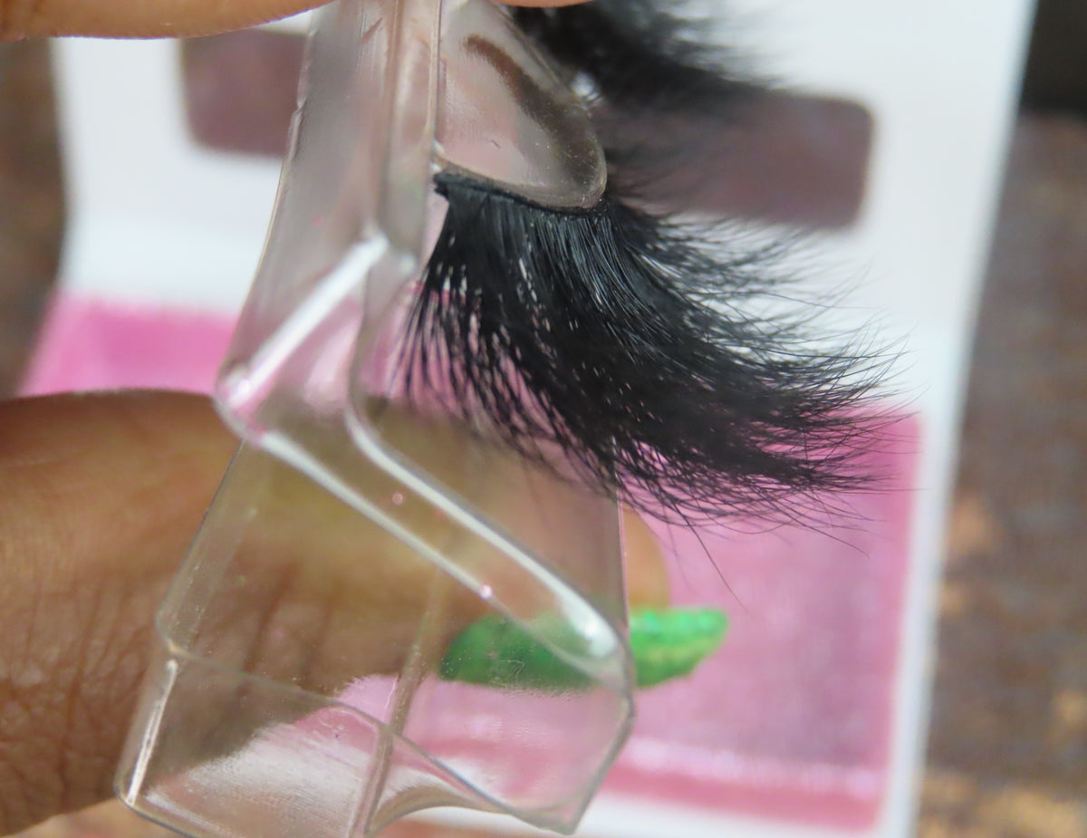 Side Chick – Wig Fanatic